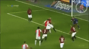 The rarest own goal in history - VideosGifs.Net