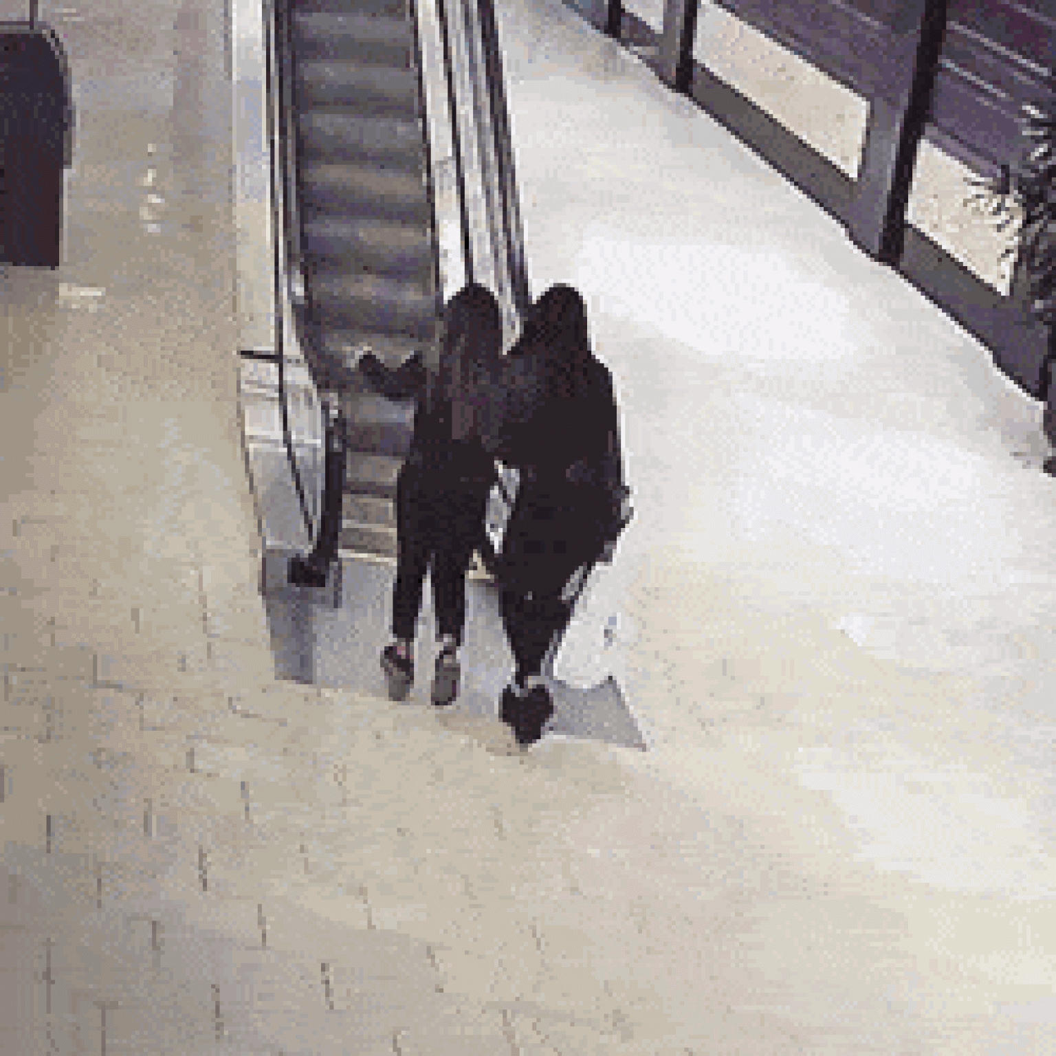 Some people just cant walk - VideosGifs.Net