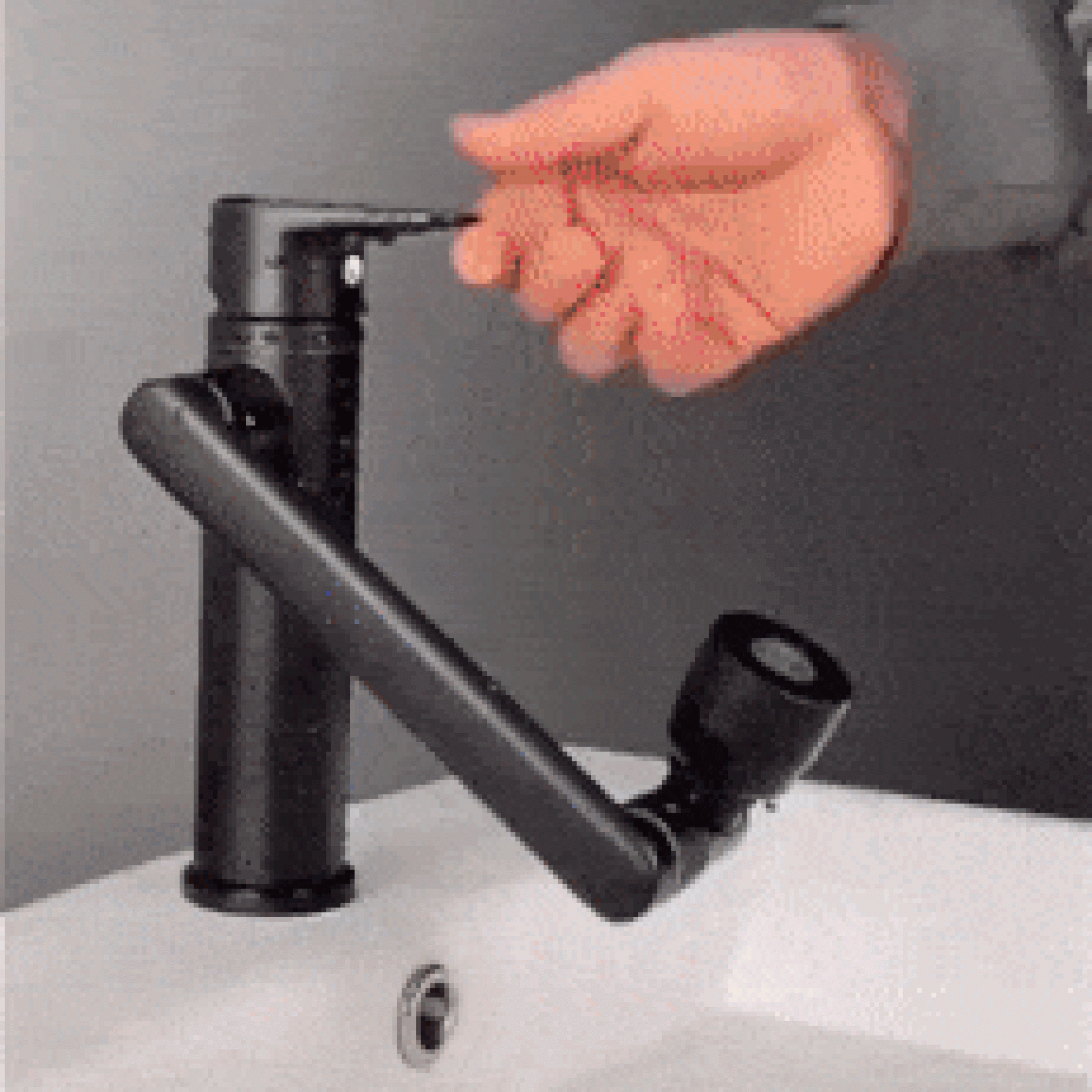 Faucet in Japan vs Russia