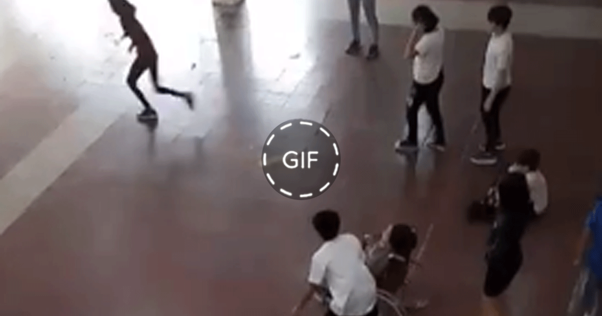 Disabled boy included in school game - VideosGifs.Net